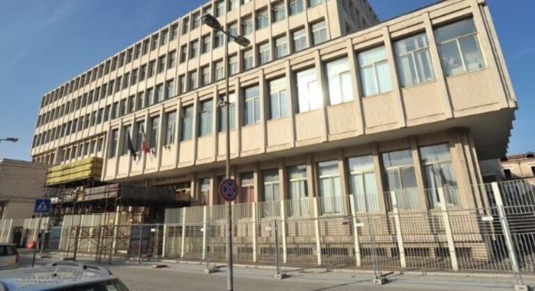 Scandalo attestati nautici e corsi farlocchi, 58 imputati. Parlano tre ...