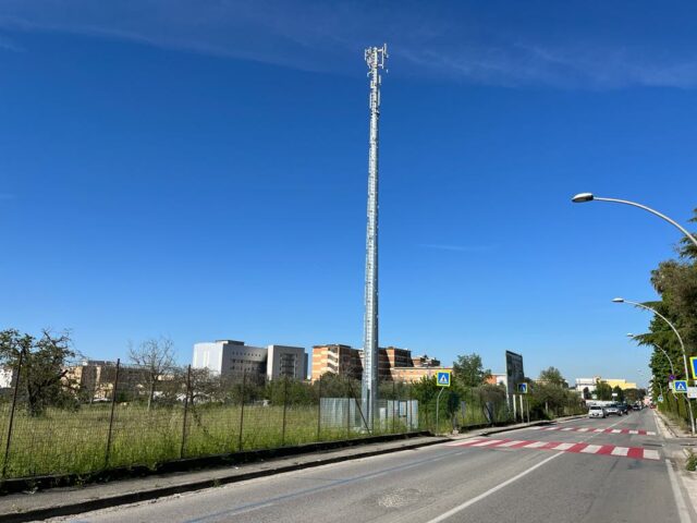 Antenna telefonia mobile da rimuovere: arriva l'ordinanza del Comune