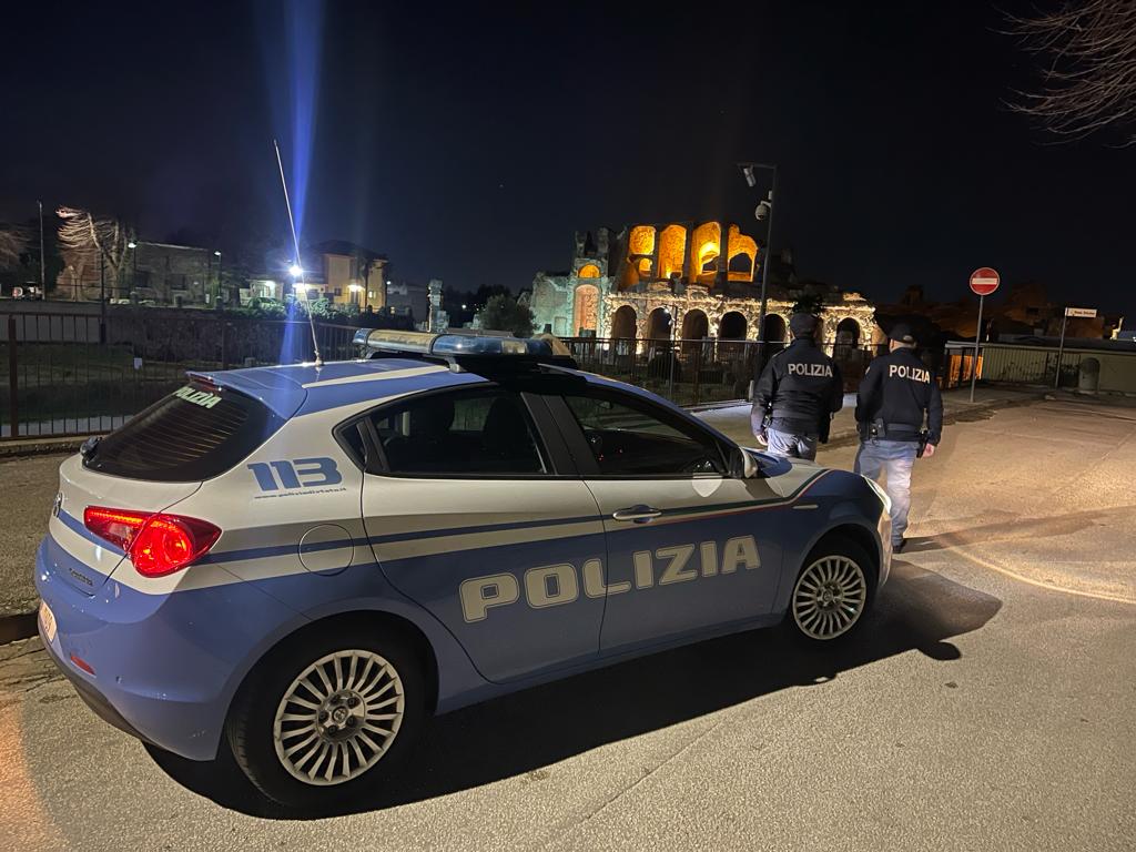 Coltellate e botte all'Anfiteatro, ecco i profili dei fermati