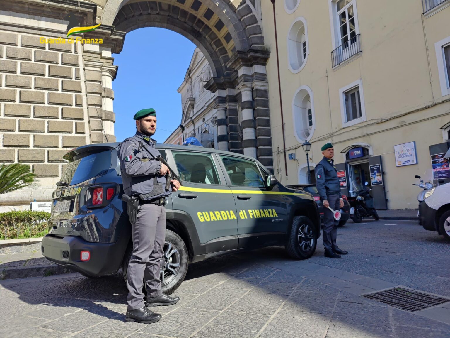 Crac per società con bar e ristoranti, sequestro dopo blitz