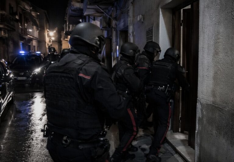 Clan decapitato, 6 sotto torchio dopo blitz. I nomi