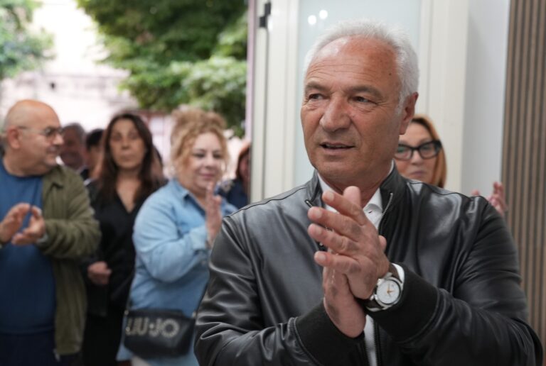 Negro chiude la campagna elettorale in piazza: "La città può rialzarsi"